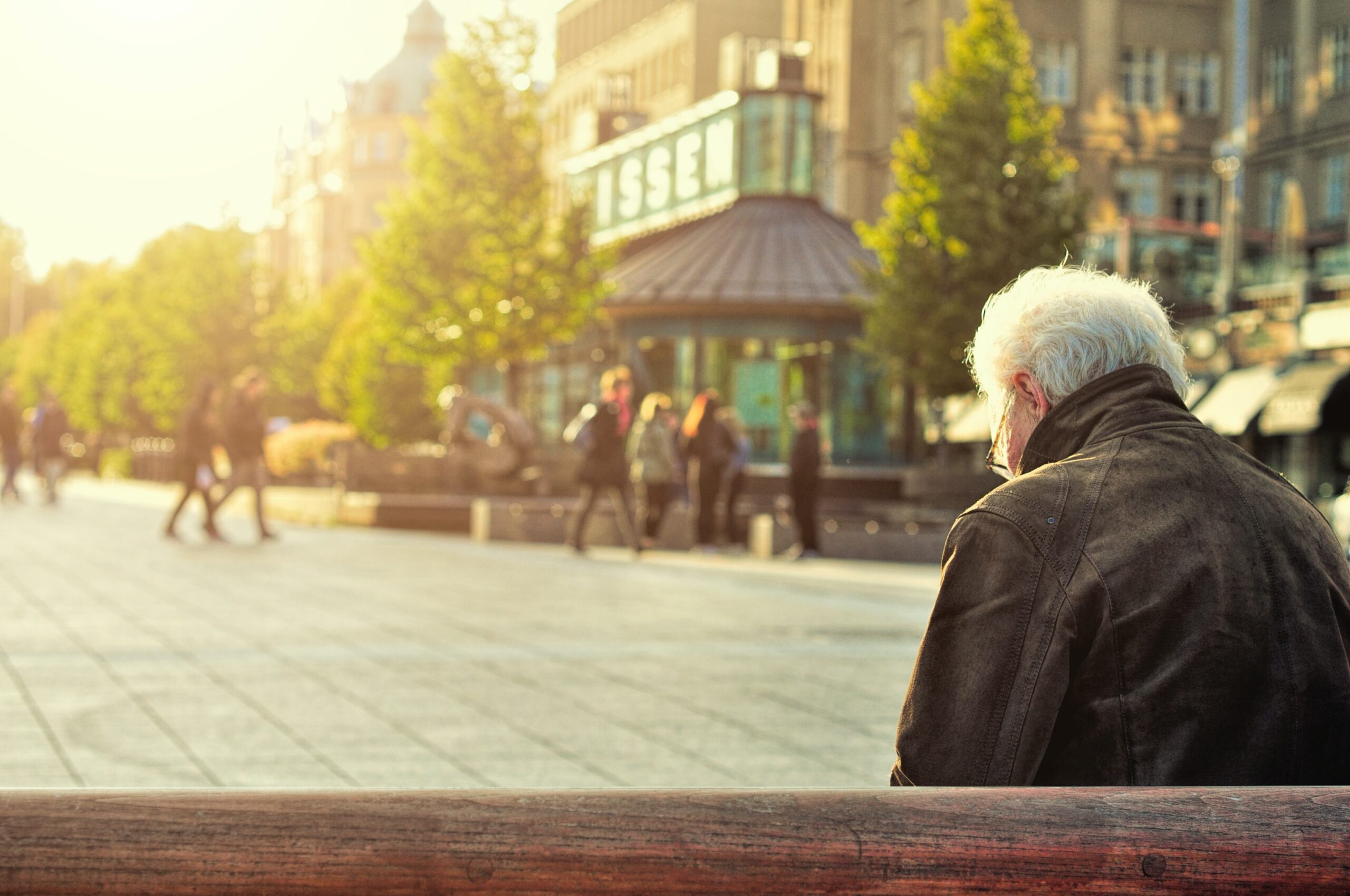 How can we reduce the toll of loneliness in older adults? - What Works ...